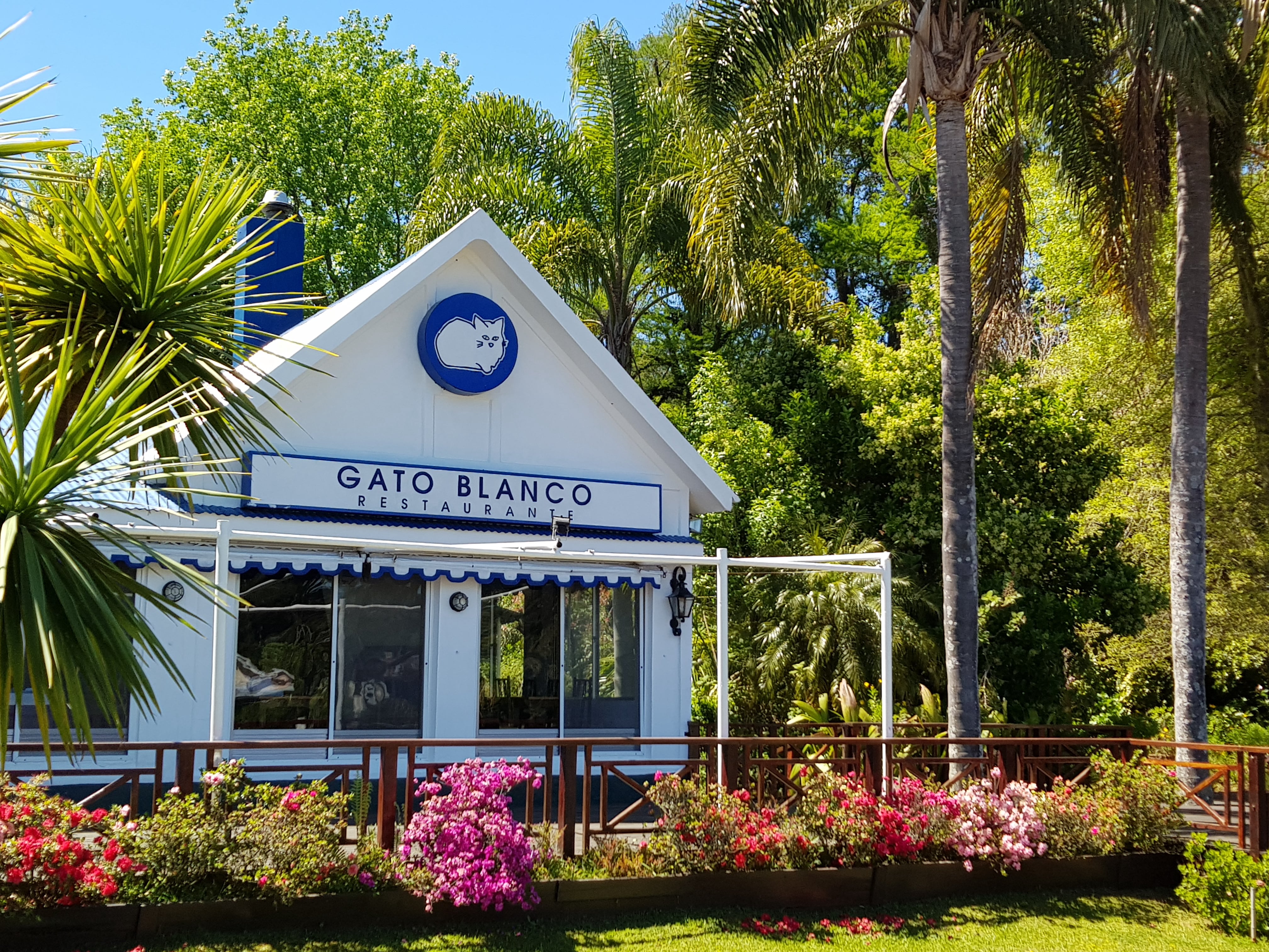 GATO BLANCO RESTAURANTE